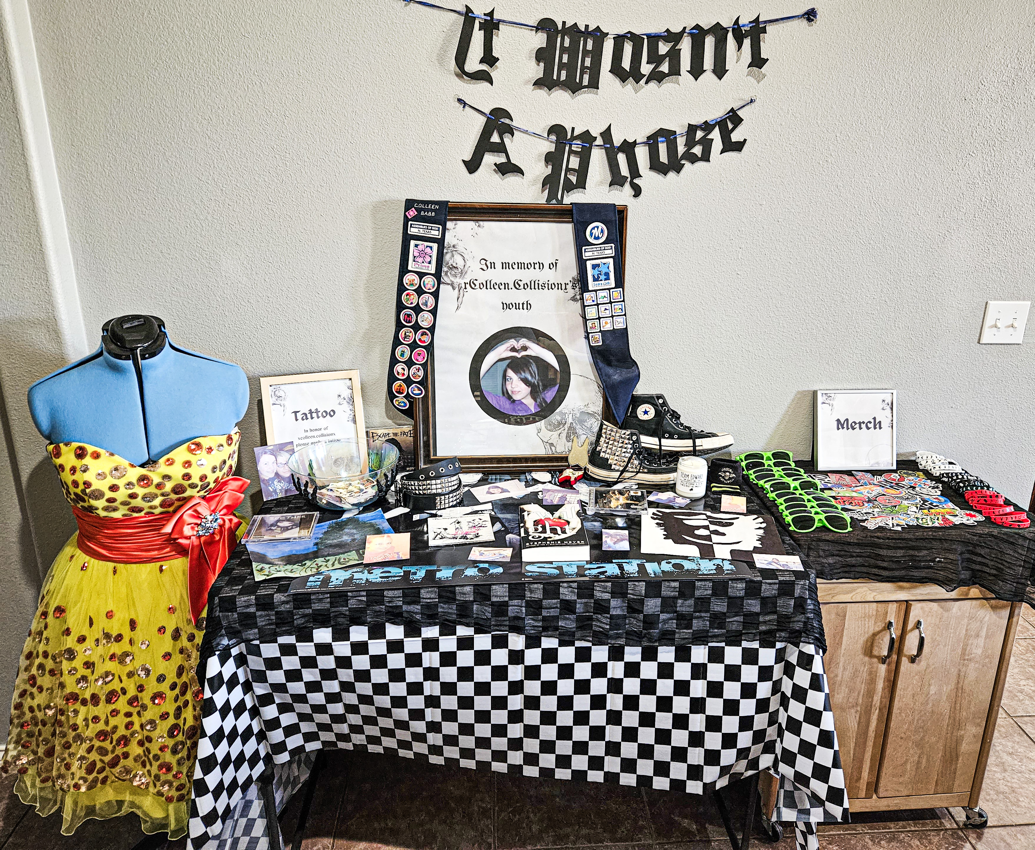 “RIP to My 20s” 30th Birthday Party Ideas (Fun Funeral/Elder Emo-Themed ...